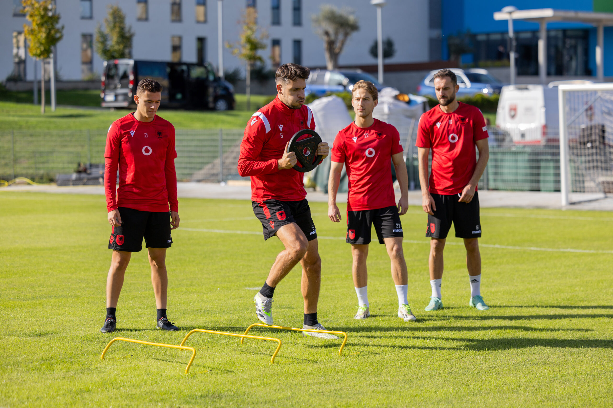 EURO 2024/ Kombëtarja zhvillon seancën e radhës stërvitore, grupi i ...